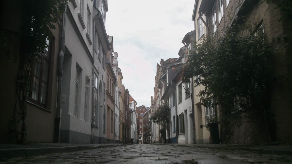 Beautiful Side Streets in the Historic District of Lübeck – Diary of Dennis